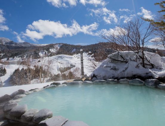 Manza magic Japan's highest onsen ski resort ⋆ SnowAction